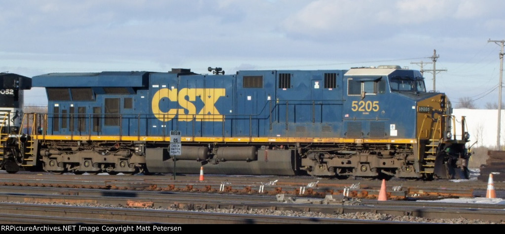 CSX 5205